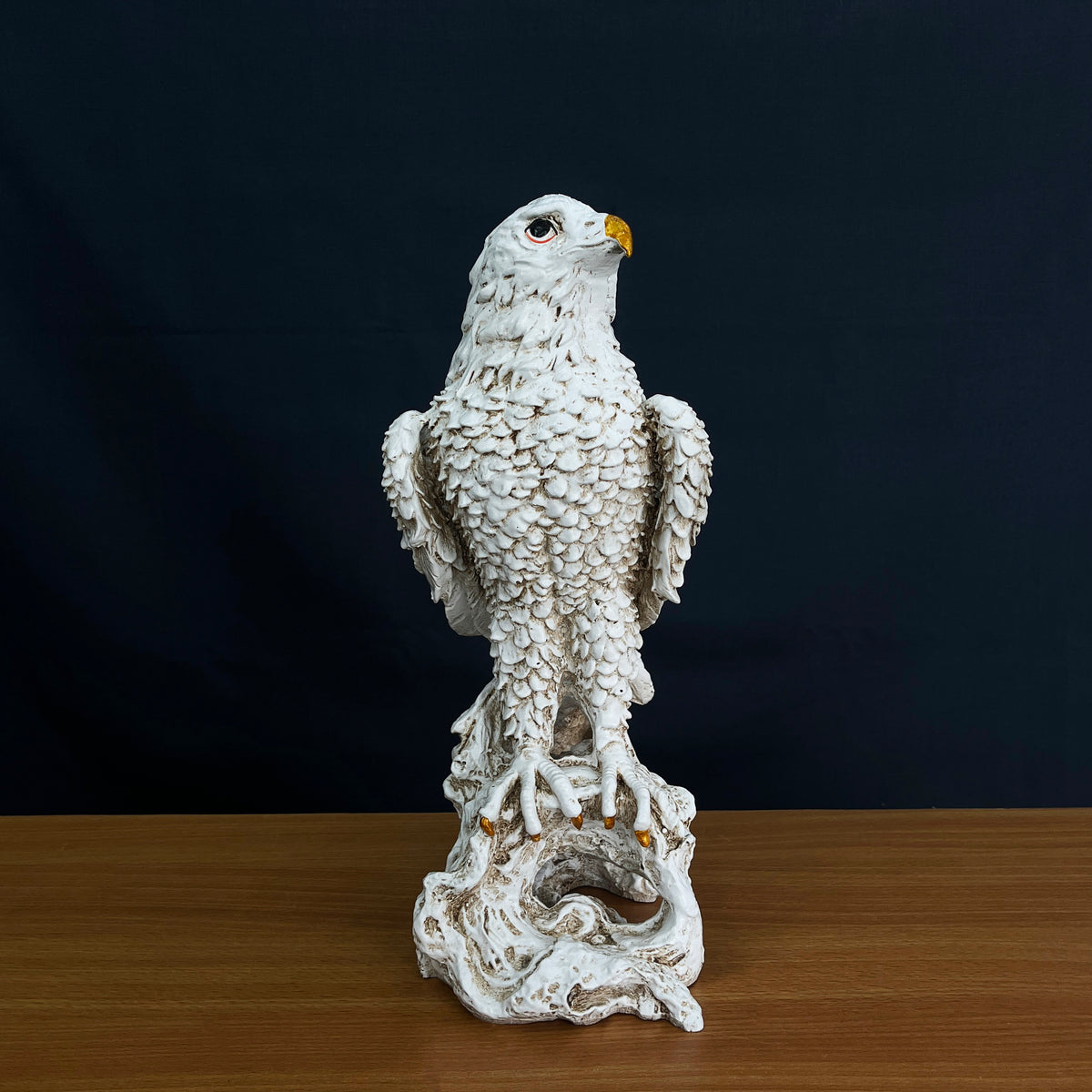 Handcrafted White Resign Eagle Statue/Sculpture Decorative Showpieces ...